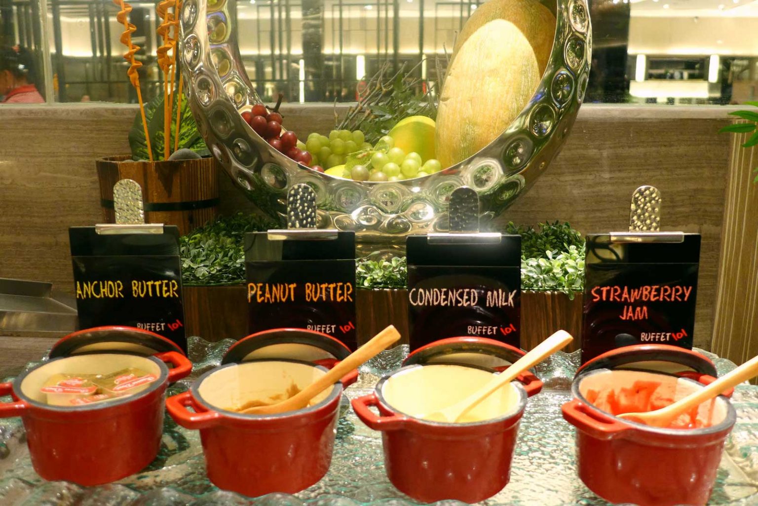 Buffet 101 Cebu offers all-you-can-eat dining in hotel setting
